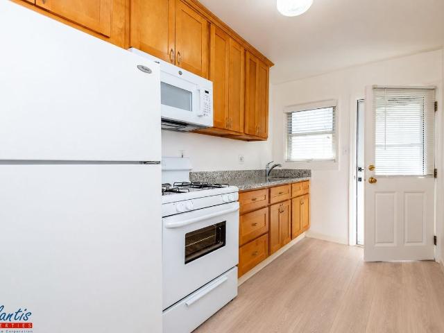 Autumn 1 Bedroom Apartment for Rent at 355 N Autumn St, San Jose, CA 95110