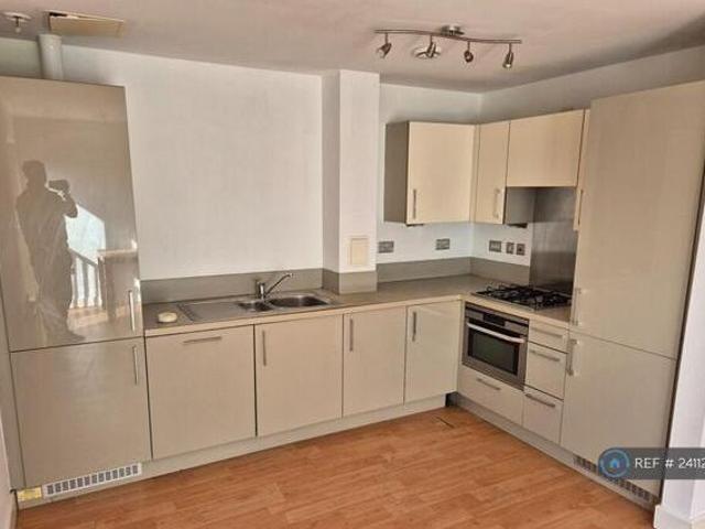 Autumn Court, Romford, 2 Bedroom Flat