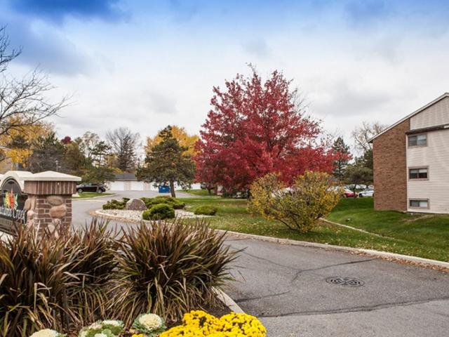 Autumn Creek Apartment Homes 3 Bedroom Apartment for Rent at 2034 Ardmore Ave, Fort Wayne, IN 46802 Westwood Fairway