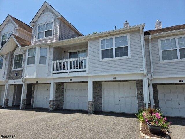 Autumn Ct, Roxbury Township, Condo For Sale