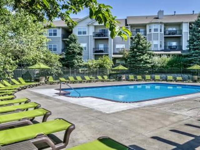 Autumn Grove Apartments 2 Bedroom Apartment for Rent at 5380 S 156th St, Omaha, NE 68135