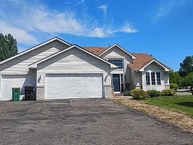 Autumn Oaks Dr