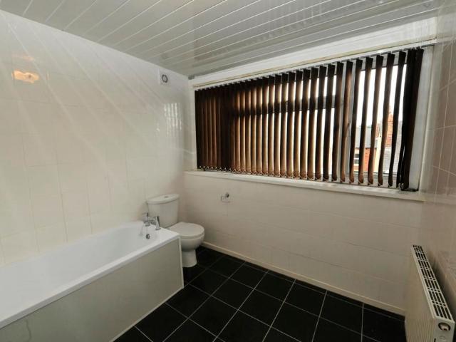 Autumn Street, Hyde Park, Leeds LS6, 2 bed terraced house to rent, £920 pcm | PrimeLocation
