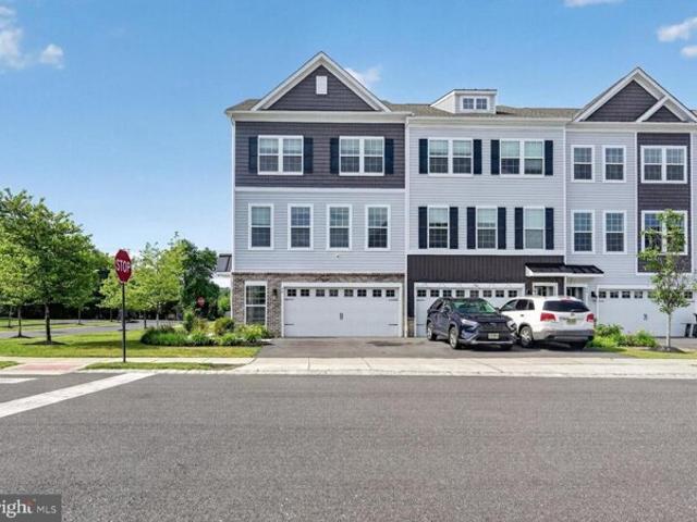Autumn Park Dr, Medford, Home For Sale