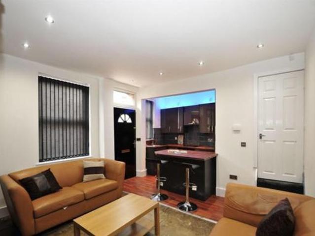 Autumn Place, Hyde Park, 2 Bedroom Terraced