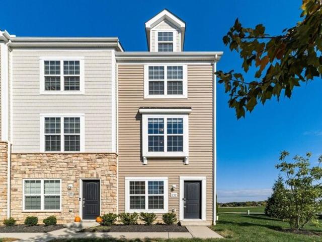 Autumn Ridge Cir, Pickerington, Condo For Sale