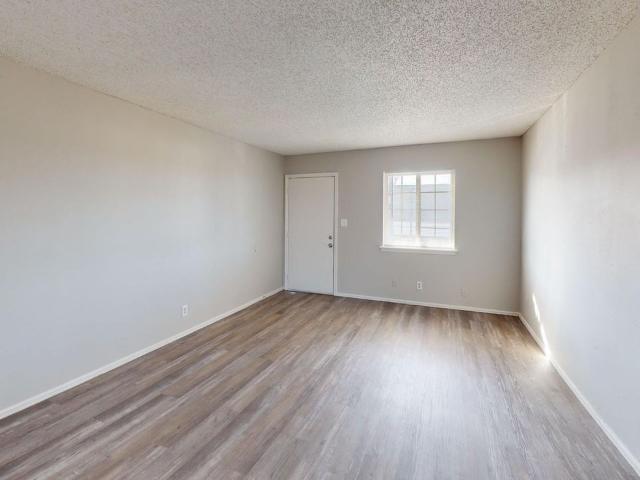 Autumn Ridge Apartments 2 Bedroom Apartment for Rent at 1713 S Memorial Dr, Tulsa, OK 74112 O'Connor Park
