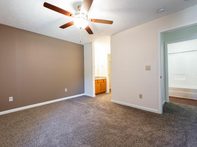 Autumn Ridge Apartments 2 Bedroom Apartment for Rent at 3250 Autumn Ridge Ct, Jeffersonville, IN 47130