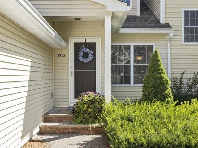 Autumn Ridge Dr Unit,ayer, Condo For Sale