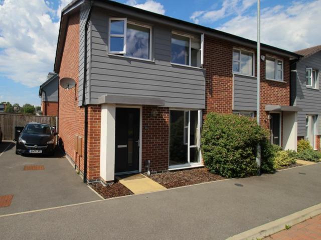 Autumn Way, Beeston 4 bed semi detached house to rent £2,058 pcm £475 pw