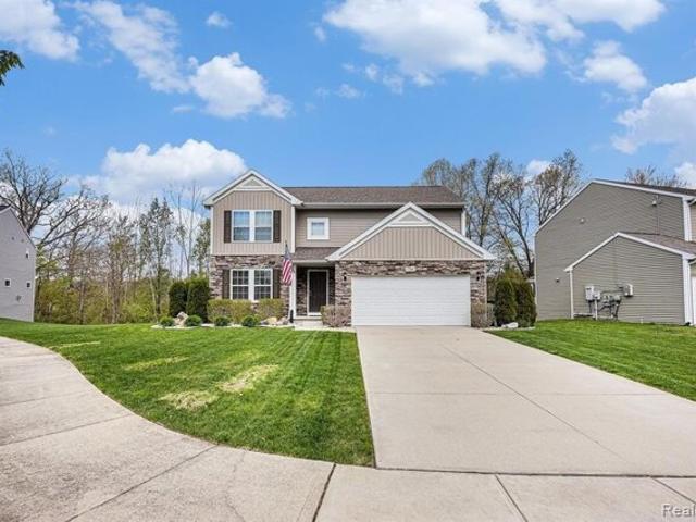 Autumn Valley Dr, Brandon, Home For Sale