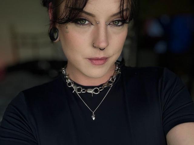 Autistic Quiet Woman, Looking For Buddy Up