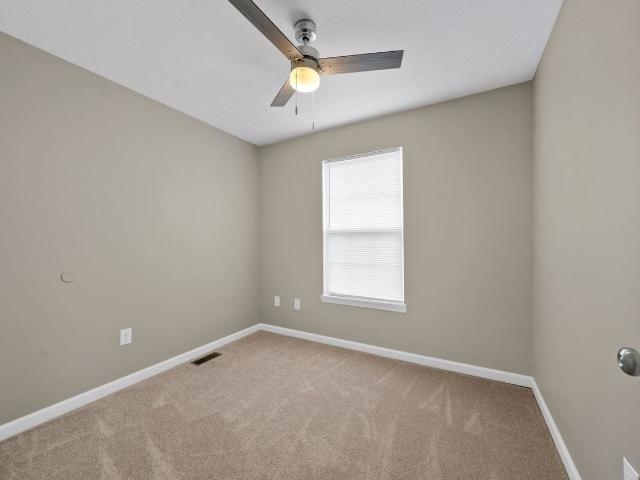 Autovilla Townhomes 2 Bedroom Apartment for Rent at 636 Westport Rd, Elizabethtown, KY 42701