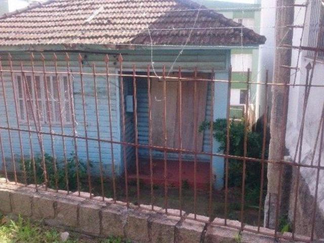 Auxiliadora vende casa no bairro medianeira em Porto Alegre