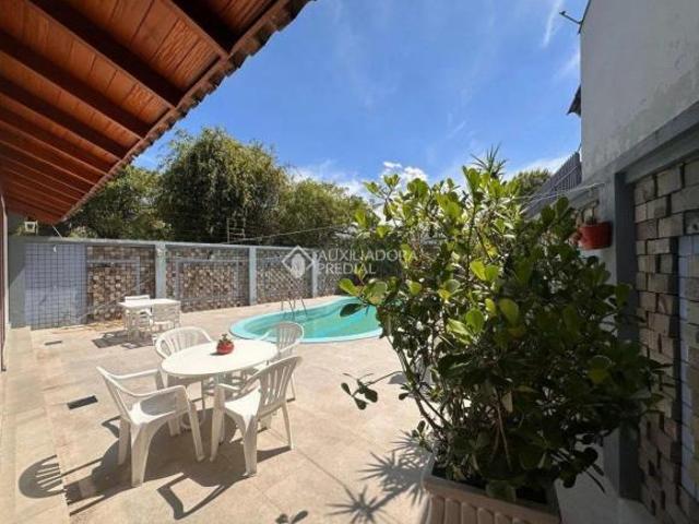 Auxiliadora Predial vende otimo sobrado no Bairro Boa Vista