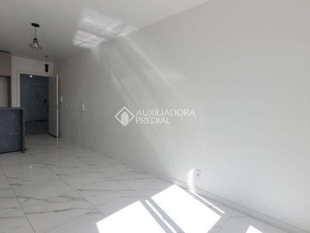 Auxiliadora Predial vende apartamento com 02 dormitório com garagem coberta