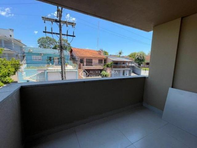 Auxiliadora Predial vende apartamento com 3 quartos, sendo uma suite