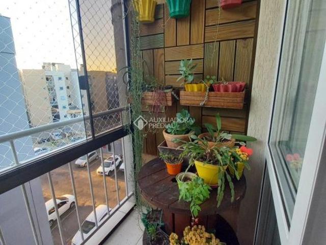 Auxiliadora Predial vende apartamento com dois quartos