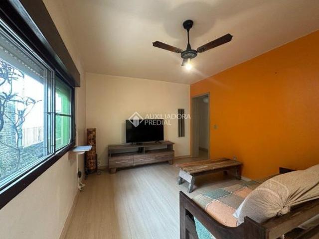Auxiliadora Predial vende casa de 03 quartos em Novo Hamburgo