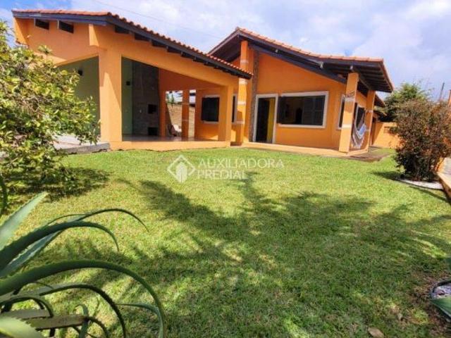 Auxiliadora Predial vende casa plana