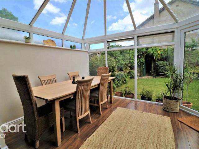 Avocet Crescent, Sandhurst 3 bed semi detached house to rent £1,795 pcm £414 pw
