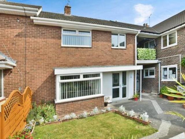 Avon Close, Acton, 4 Bedroom Semi detached