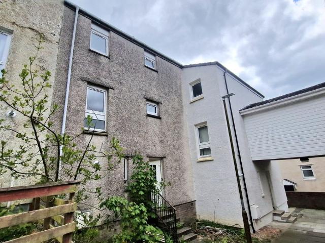 Avon Court, Falkirk FK1, 4 bed town house to rent, £1,150 pcm | PrimeLocation