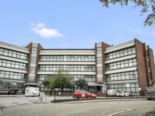 Avon House, Tithe Barn Road, 2 Bedroom Apartment