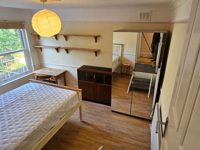 Avon Road, London SE4, 3 bed flat to rent, £2,650 pcm | PrimeLocation