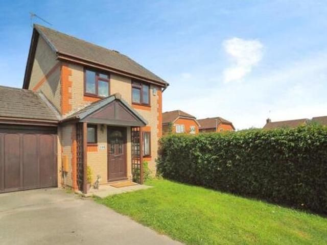 Avondown Road, Durrington, 3 Bedroom Detached
