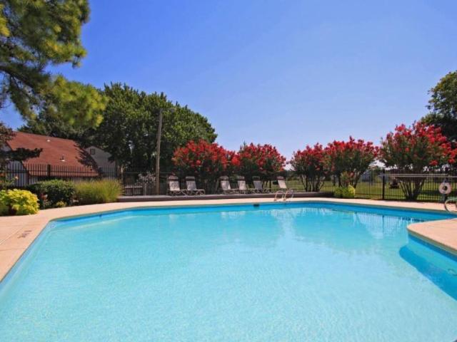 Avondale 2 Bedroom Apartment for Rent at 6760 South Trenton Avenue, Tulsa, OK 74136 Collegiate Square