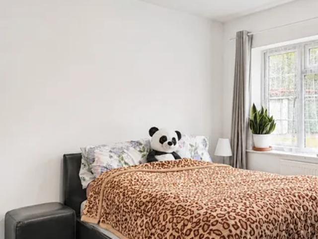 Avondale Avenue, London, N12 7DJ, United Kingdom | 2 bed apartment for rent #167675853 | Rentberry