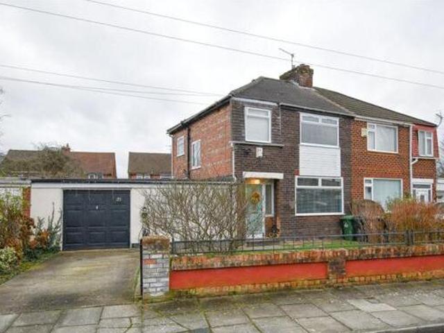 Avondale Avenue, Moreton, 3 Bedroom Semi detached