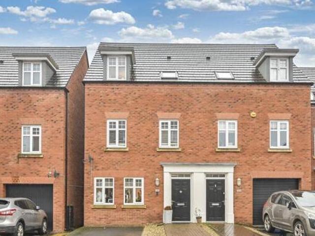 Avondale Circle, Stafford, 3 Bedroom Semi detached
