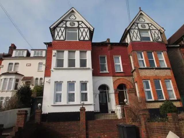 Avondale Road, South Croydon CR2, 2 bed flat to rent, £1,670 pcm | PrimeLocation