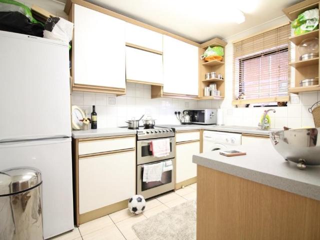 Avonwick Road, Hounslow TW3, 3 bed flat to rent, £2,400 pcm | PrimeLocation