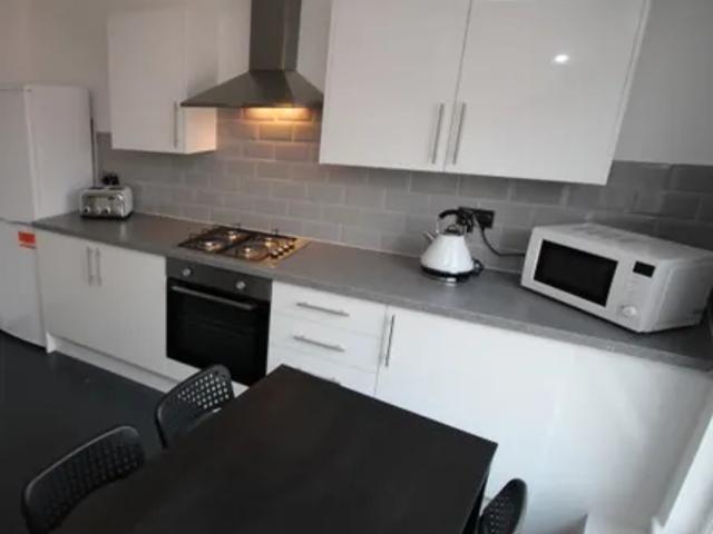 Avazia, Ashfield Road, Liverpool, L17 0BY, United Kingdom | Room for rent #154601682 | Rentberry
