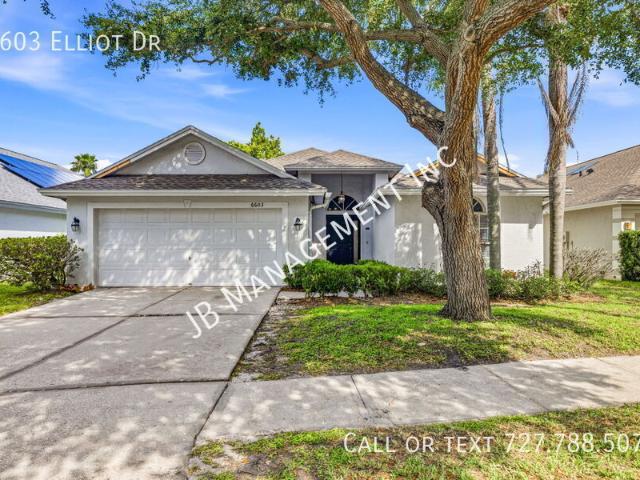 AVAIALBLE NOW! Stunning 4 Bed/2 Bath