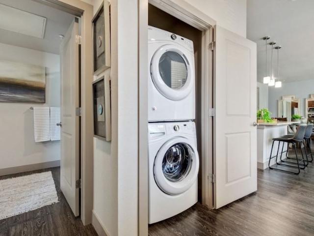 Avail 1 Bedroom Apartment for Rent at 2602 S Anaheim St, Aurora, CO 80014 Heather Gardens