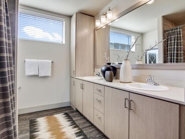 Avail 3 Bedroom Apartment for Rent at 2602 S Anaheim St, Aurora, CO 80014 Heather Gardens