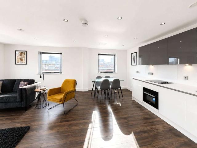 AVAILABLE 1ST JULY | TWO BEDROOM TWO BATHROOM APARTMENT | 4TH FLOOR | FULLY FURNISHED | JEWELLERY QUARTER LOCATION | PARKING INCLUDED