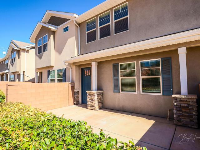 Available 7/14/2026! 3 bed 2 bath home for rent