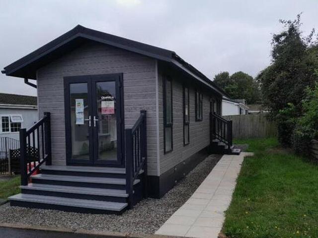 Available Cotswold Manor Country Park, Stratford Bridge, 2 Bedroom Park