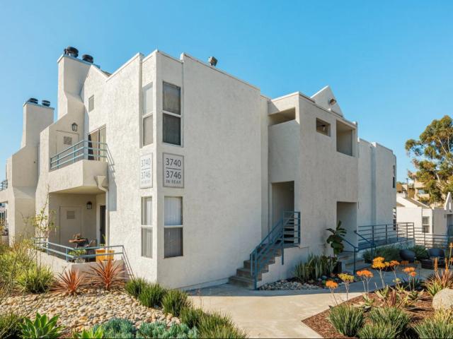 Available Apartment in North Park