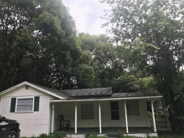 AVAILABLE FOR IMMEDIATE MOVING IN!