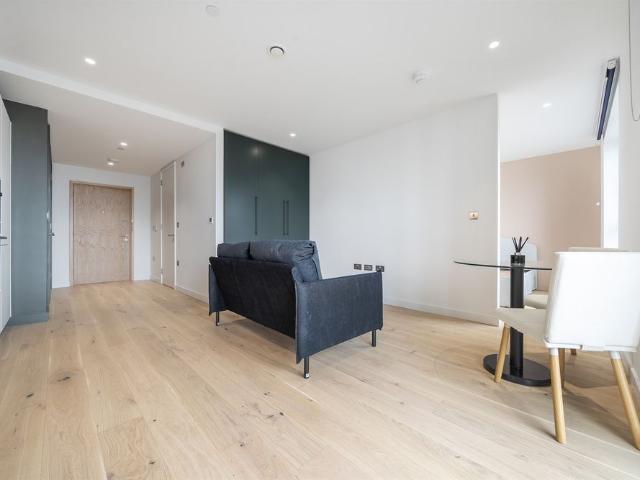 Available from 29/09/2026 Studio, Furnished