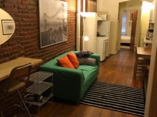 AVAILABLE IMMEDIATELY FURNISHED ROOMS