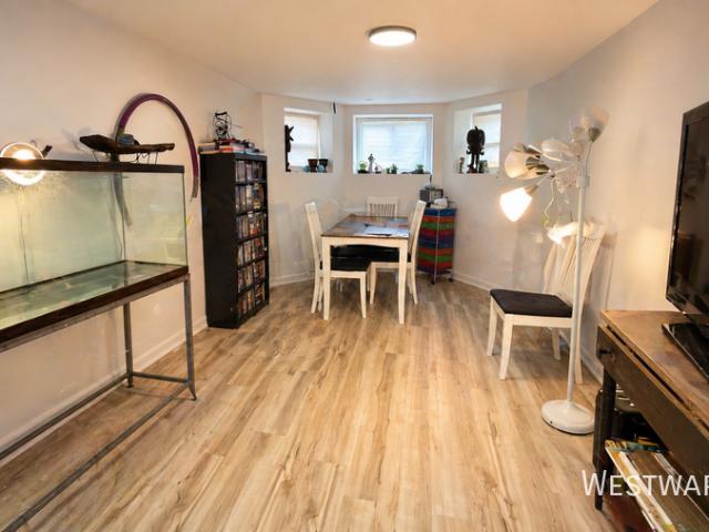 Available June 1st, 2 bedroom in Woodlawn