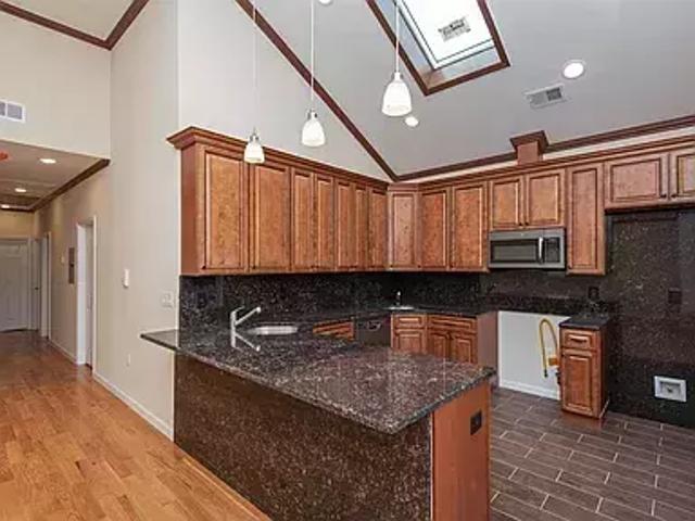 ‍AVAILABLE NOW, MOVE IN READY FOR A GREAT ROOMIE‍