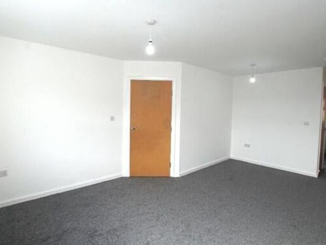 available Now!* Aprt At The Links, Oakfield Gardens, 2 Bedroom Apartment